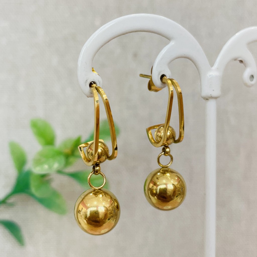 Stainless steel hoop earrings